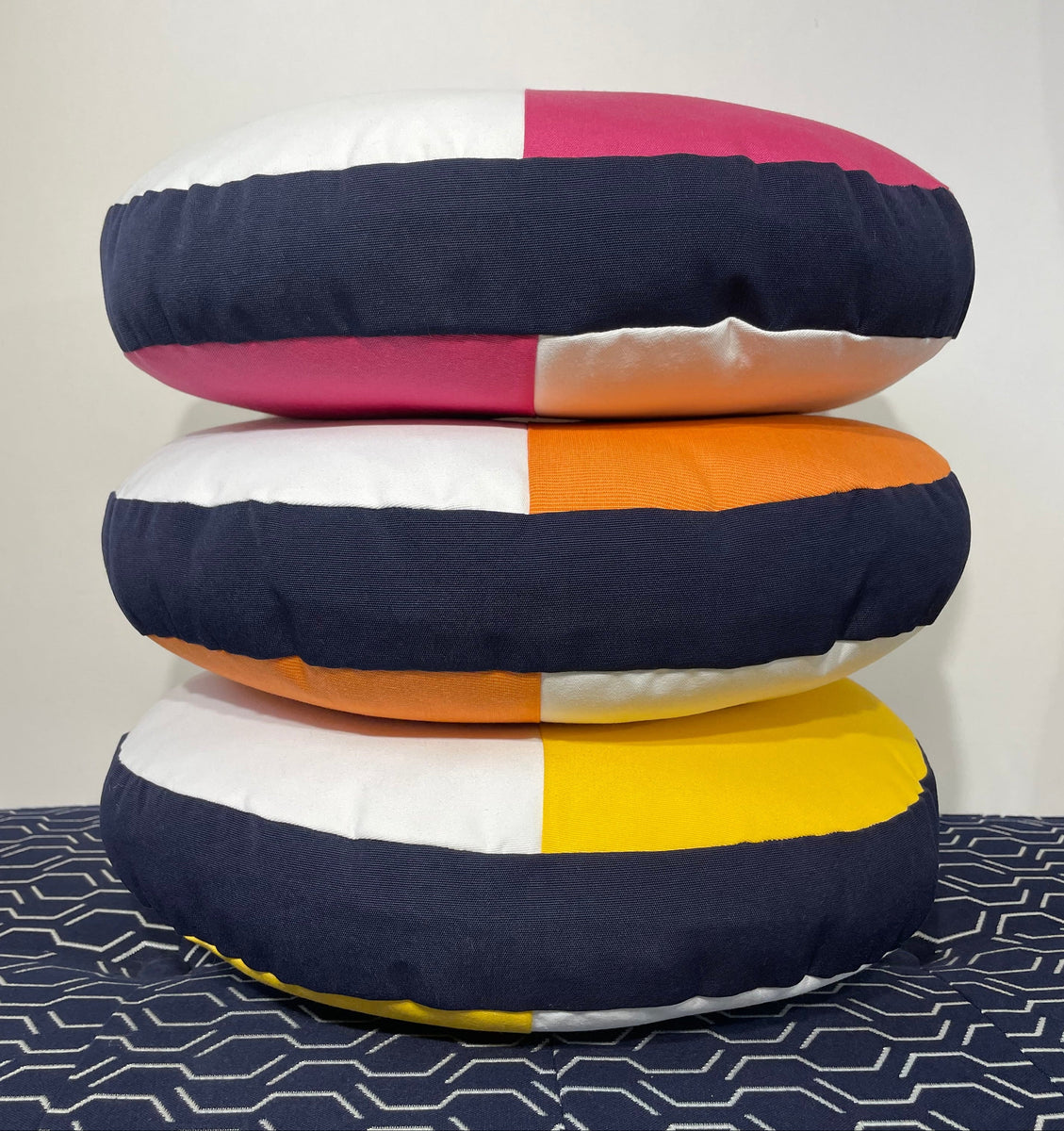 Sunbrella Splits Circle Pillow in Aruba/Sunflower – Oblique Studio